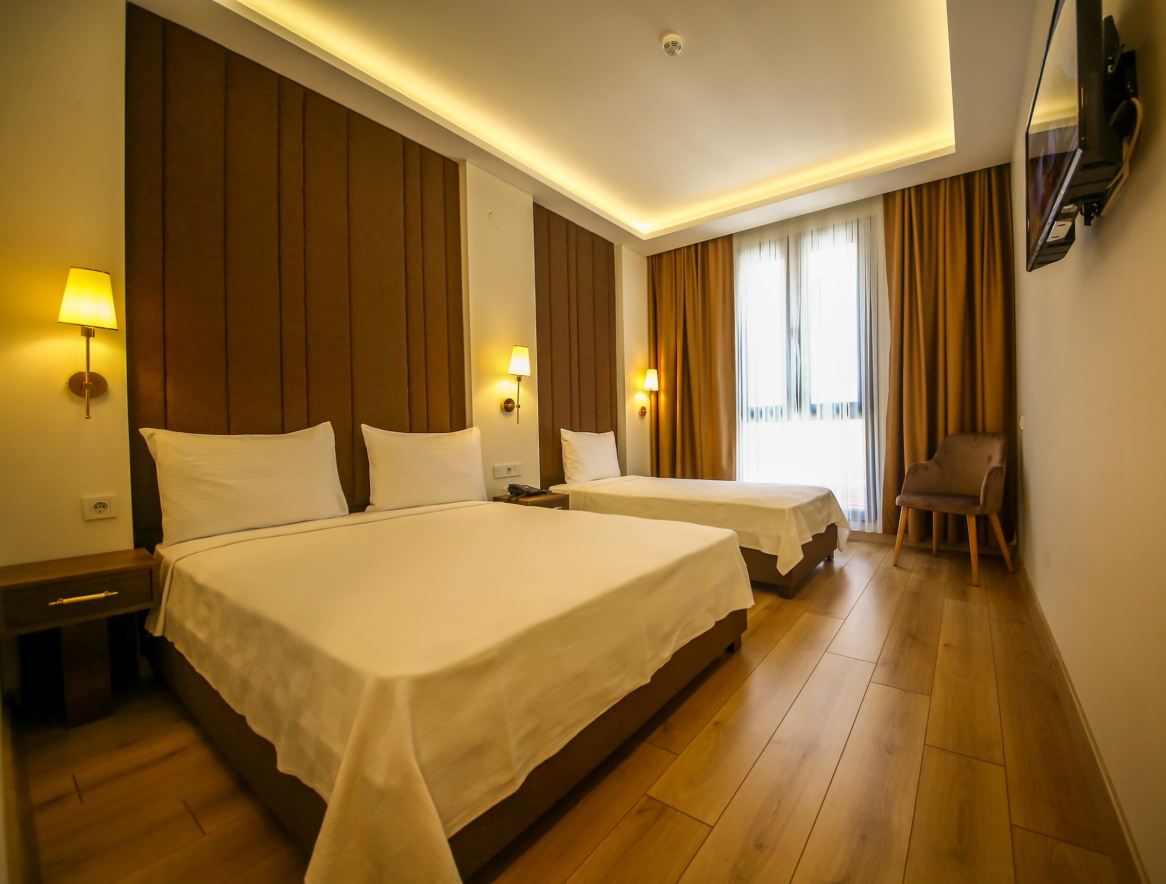 3 Kişilik Standart Oda - Alkan Palace Hotel